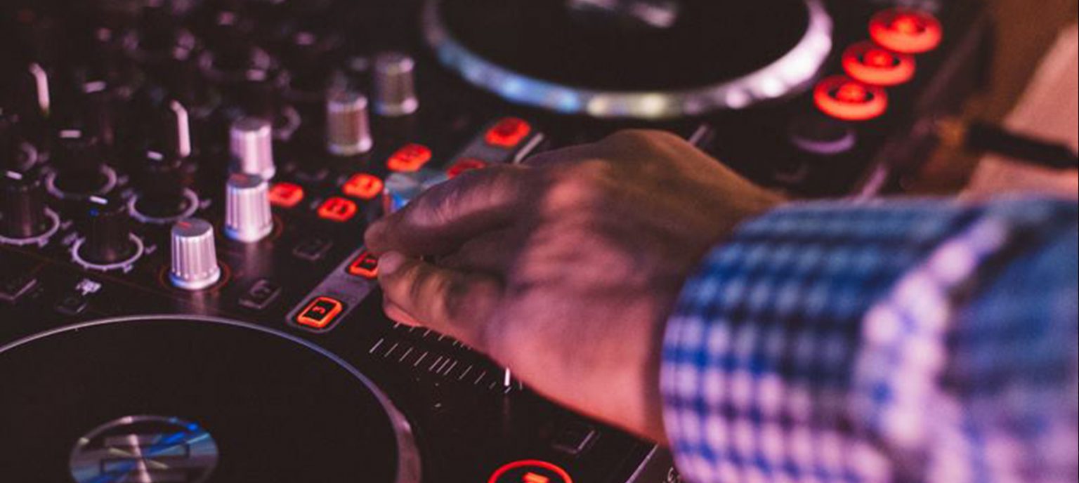 Stigma - Stigma Radio 97.6